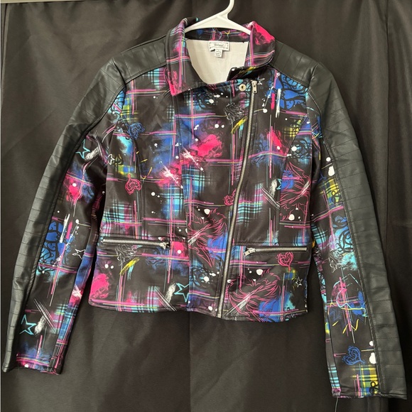 Disney | Jackets & Coats | Disney D Signed Descendants Girls 416 ...